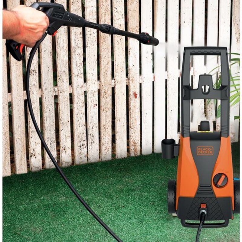 Lavadora de Alta Pressão Black Decker 1300W PW1450TDL-BR / Coral Lavadora de Alta Pressão Black Decker 1300W PW1450TDL-BR / Coral